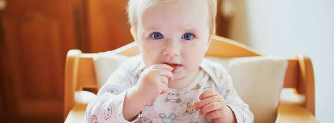 What Is the Pincer Grasp (& How to Practice With Food!) | Baby ...